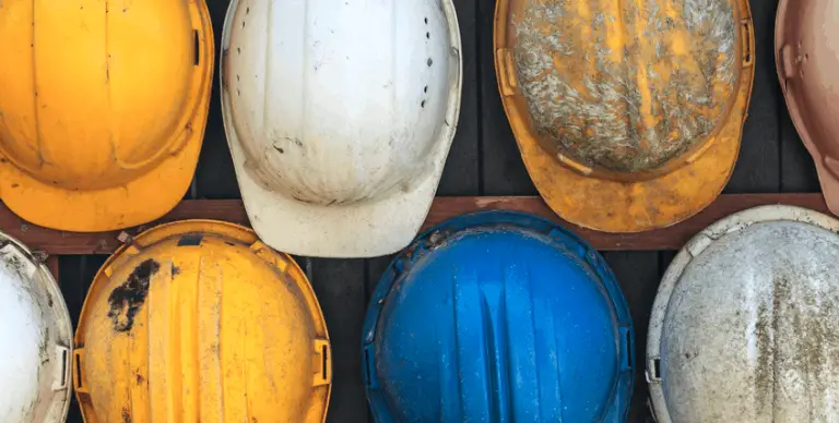Can You Wear a Hard Hat Backwards? | Work Gearz
