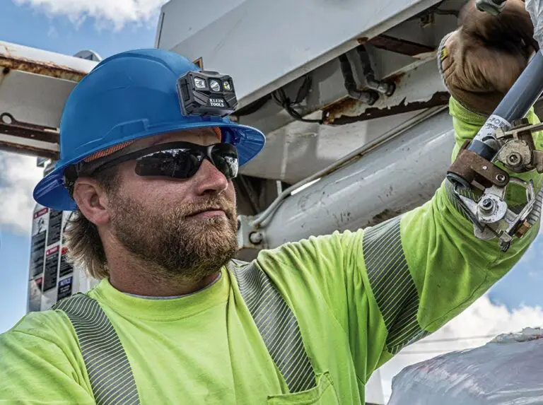 How to Wear a Hard Hat the Right Way? | Work Gearz